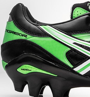 Le scarpe da calcio di Toto' di Natale: le Asics Lethal Tigreor 5